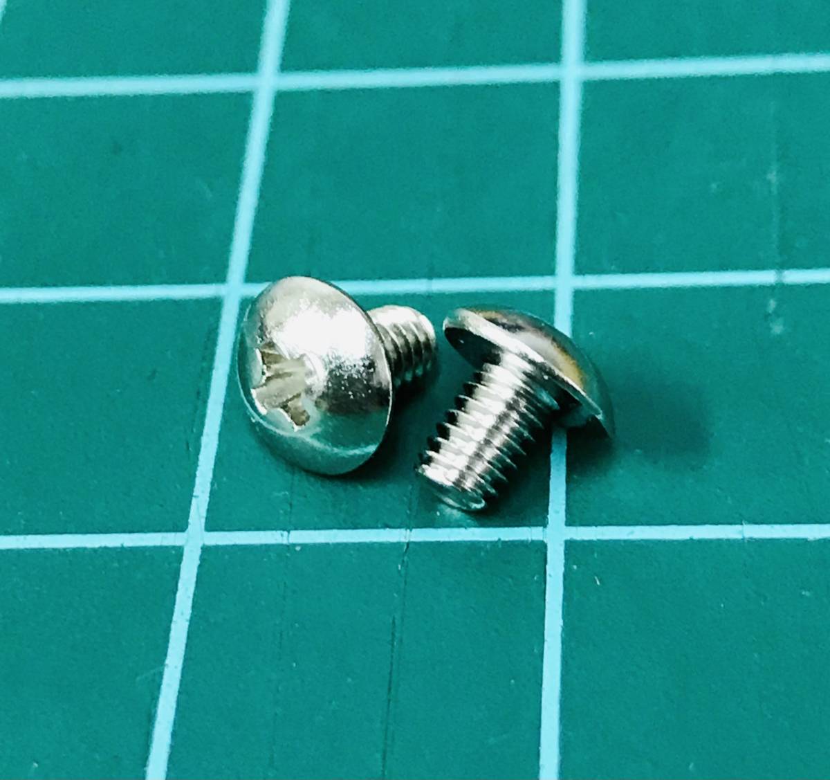 Yahoo!オークション - 送料185円 新品100個 M2.6 4mm M2.6x4 ＋トラス ...