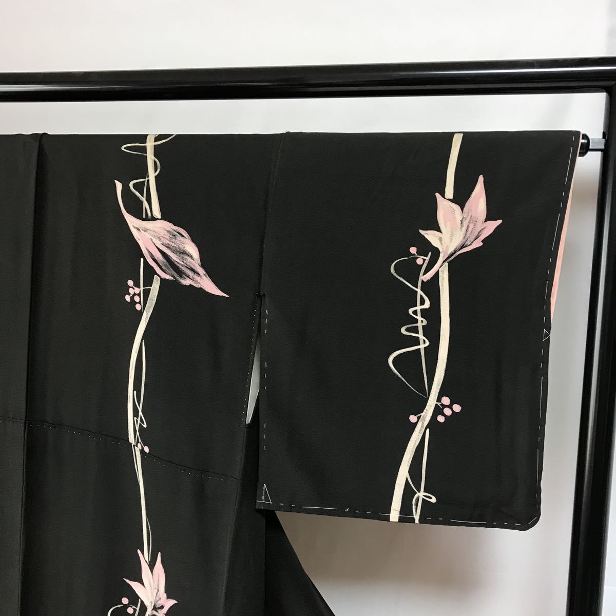 Yahoo!オークション - アンティーク 付け下げ 黒 蔦の実 着物 昭和レト...