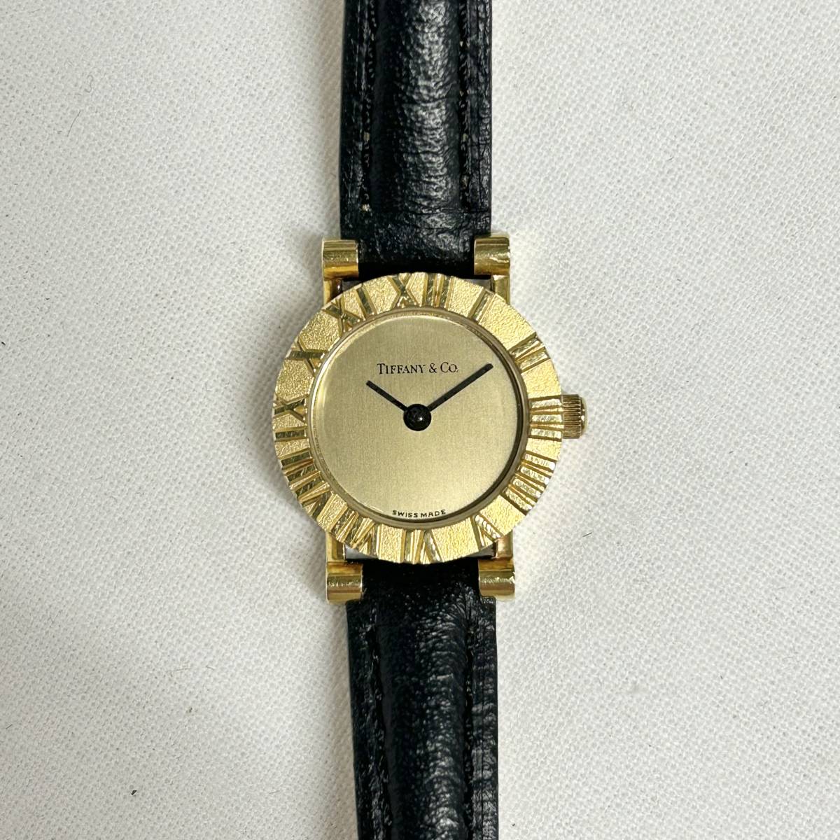 1円スタート ティファニー D288.753 アトラス K18 クォーツ イエローゴールド 18金 750ケース ラウンド TIFFANY＆Co. 腕時計(ティファニー)｜売買された ...