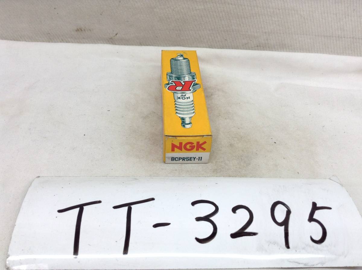 Yahoo!オークション - TT-3295 NGK BCPR5EY-11 スパークプラグ 未使用 ...