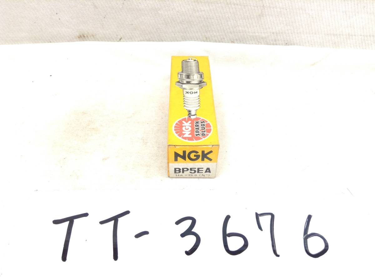 Yahoo!オークション - TT-3676 NGK BP5EA スパークプラグ 未使用 即決...