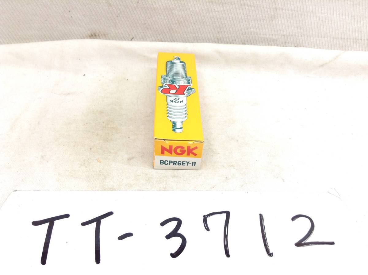 Yahoo!オークション - TT-3712 NGK BCPR6EY-11 スパークプラグ 未使用 ...