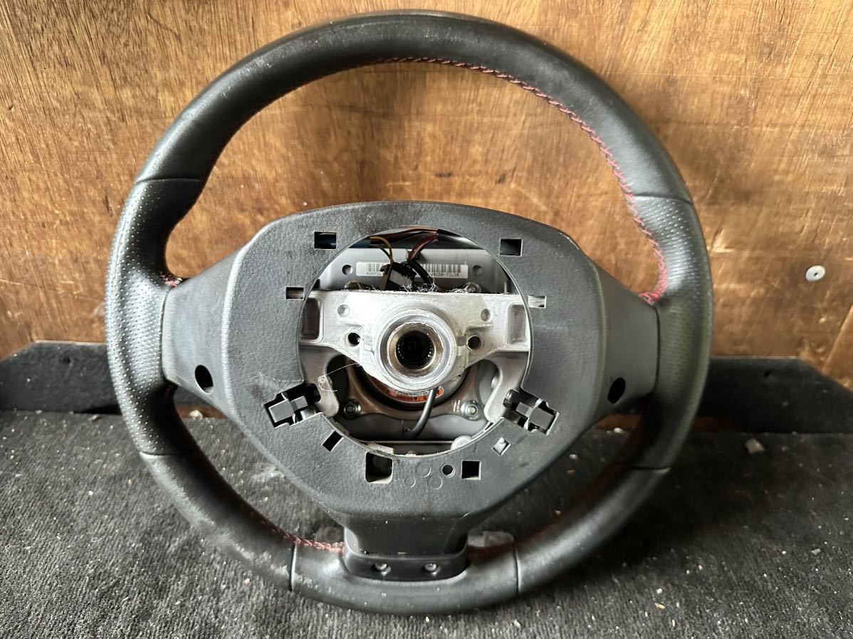 スズキ スイフトスポーツ ZC32S 純正ハンドル ステアリング M16A 6MT(ステアリング、ハンドル本体)｜売買されたオークション情報、yahooの商品情報をアーカイブ公開 ...
