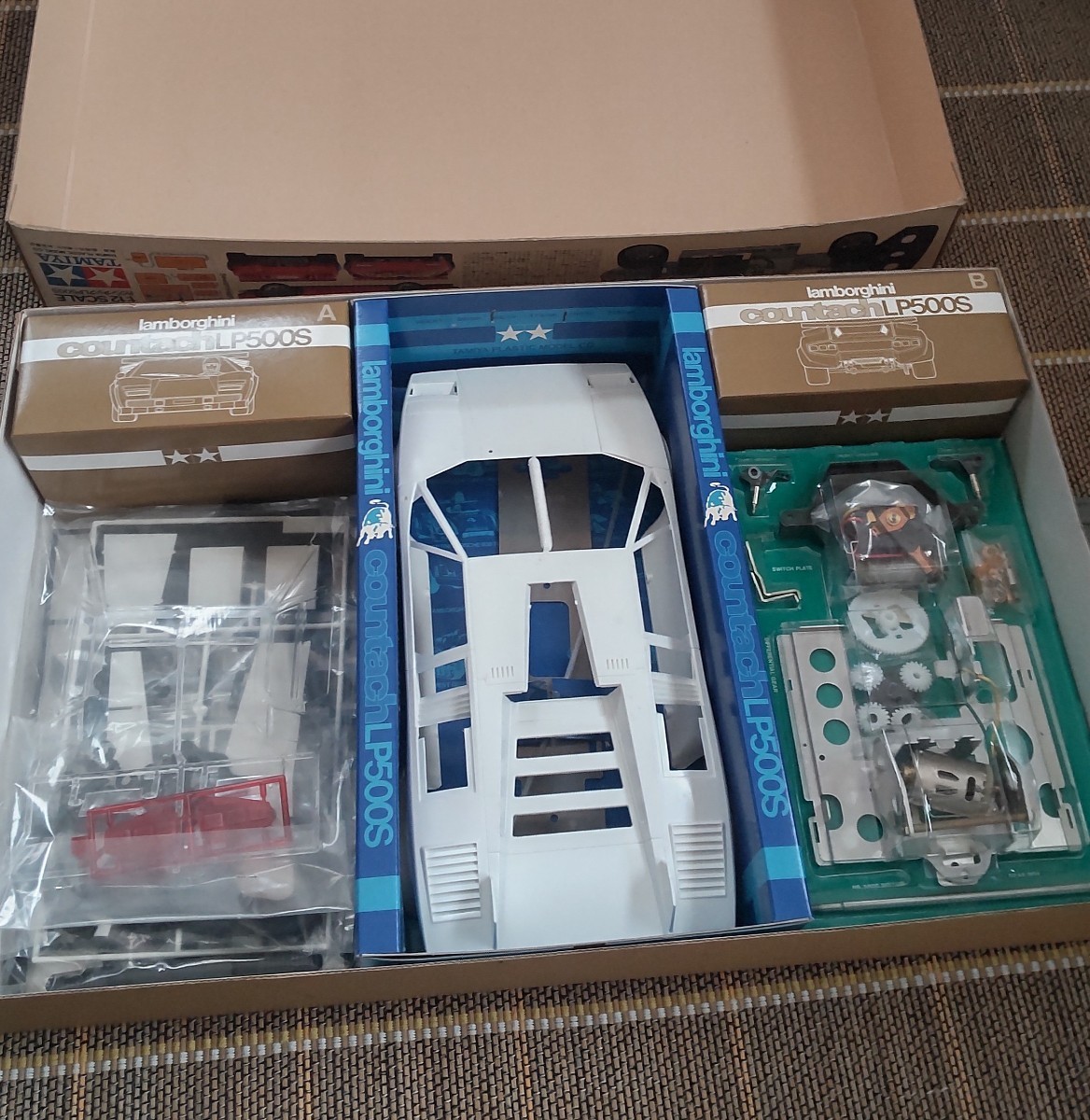 Yahoo!オークション - タミヤ ランボルギーニカウンタックLP500S 未組...
