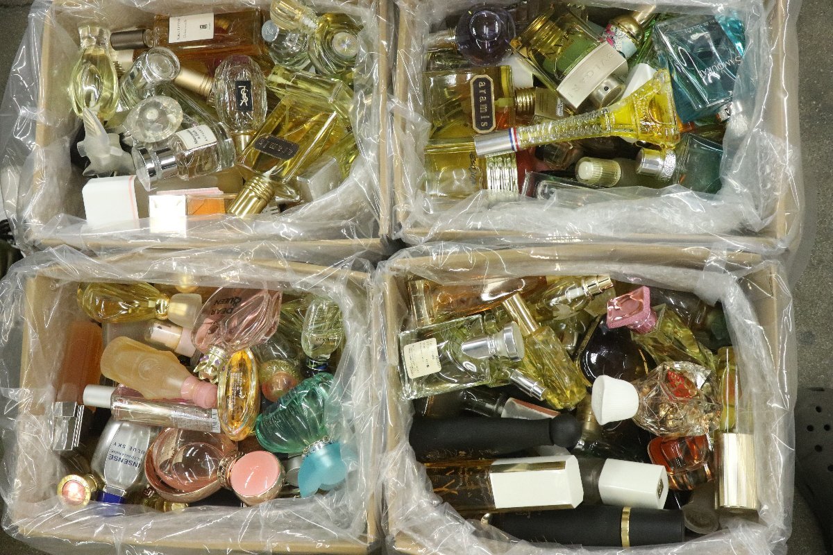 Yahoo!オークション - 【重量40.9kg】ニナリッチ ブルガリ ジバンシー ...