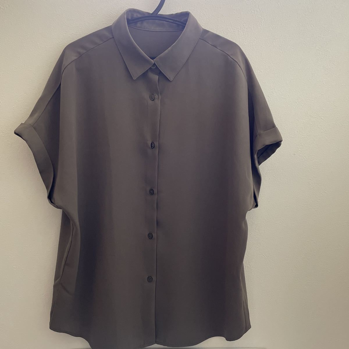 代購代標第一品牌－樂淘letao－GU/ジーユー★エアリーシャツ★オリーブ