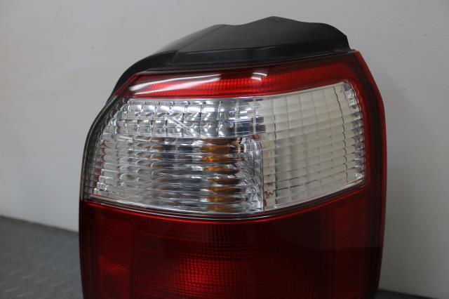 Yahoo!オークション - フォレスター SF5 右 テール ランプ ライト 8420...