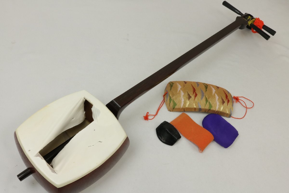 代購代標第一品牌-樂淘letao-三味線 中棹 綾杉胴 和楽器 三つ折り 民謡 地唄 などに ★いろどり★