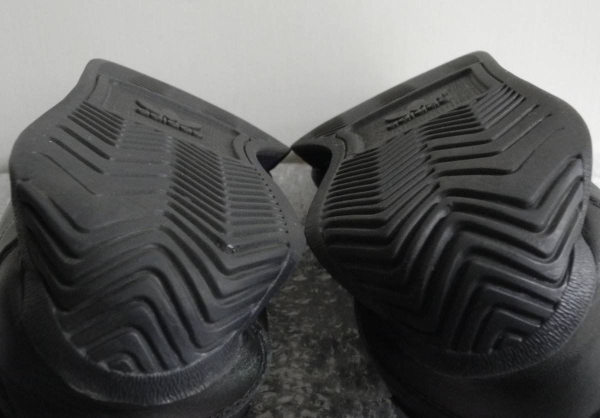 Yahoo!オークション - カントリー 2021年製 JP30.0cm GW6222 黒 US12 ...