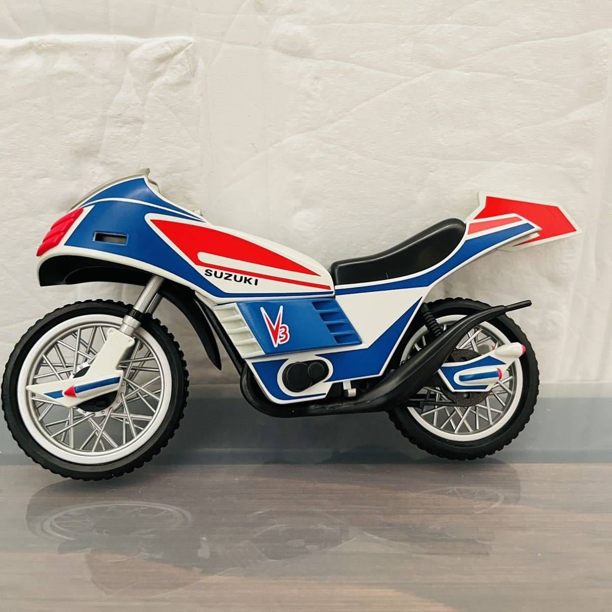 Yahoo!オークション - 1/24 ハリケーン 「仮面ライダーV3」 HGシリーズ...