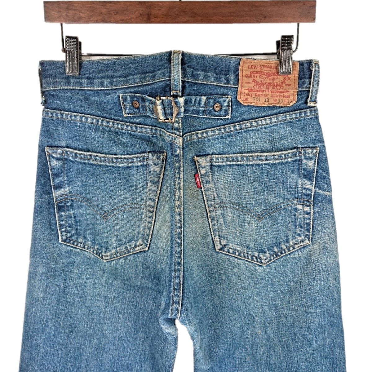 G0471 リーバイス 701XX 復刻 90's セルビッチ サイズ30 BIGE G0471 リーバイス 701XX 復刻 90's セルビッチ サイズ30 BIGE