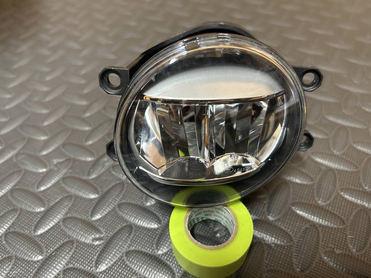 Yahoo!オークション - 60系ハリアー前期 純正左LEDフォグランプ