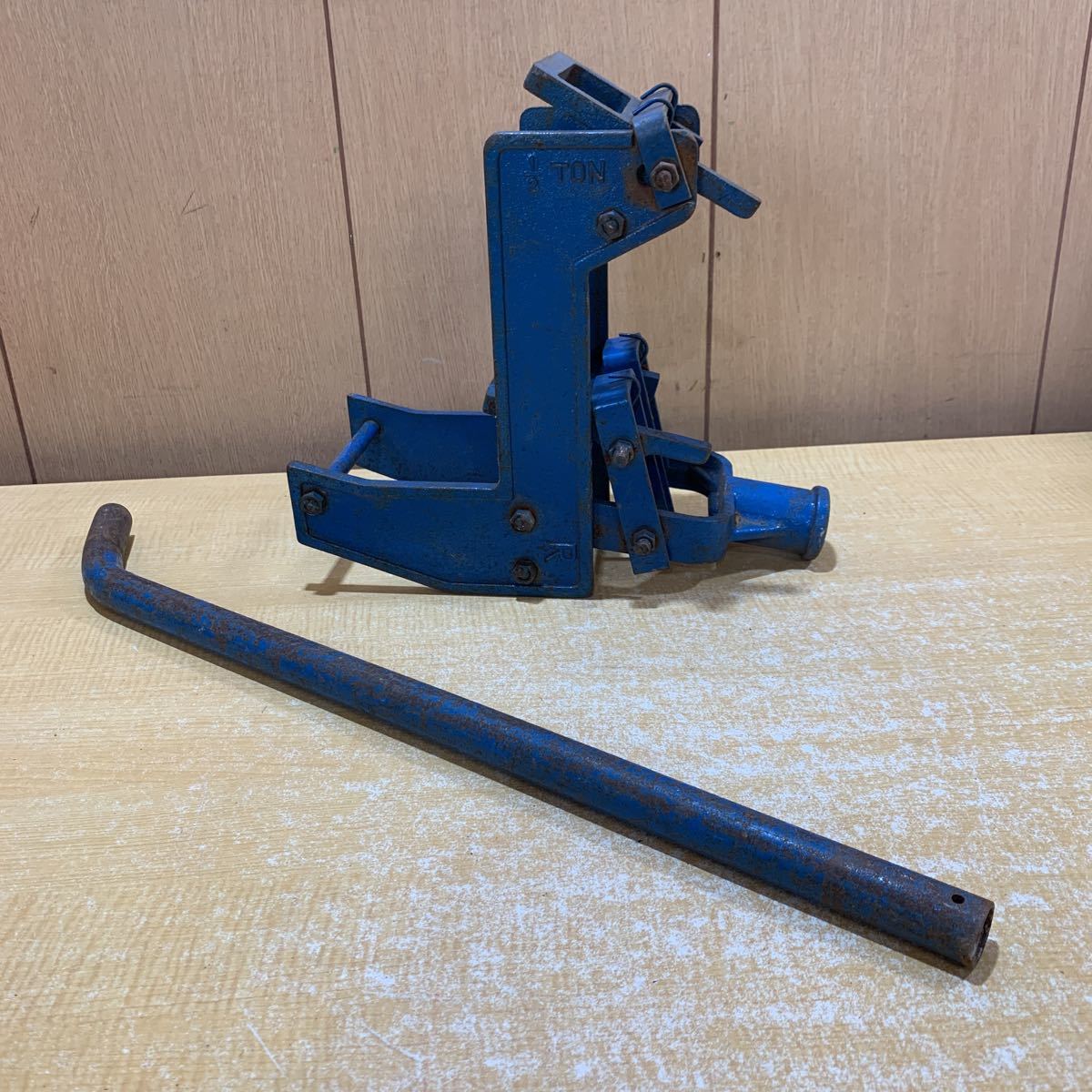 Yahoo!オークション - M 壁起こしジャッキ 1/2ton 500kg