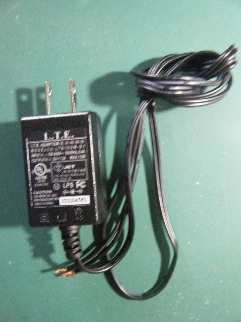 ACアダプター 5V2A LTE10UW-S1 端子切除済み(電材、配電用品)｜売買されたオークション情報、yahooの商品情報をアーカイブ公開 - オークファン（aucfan.com）
