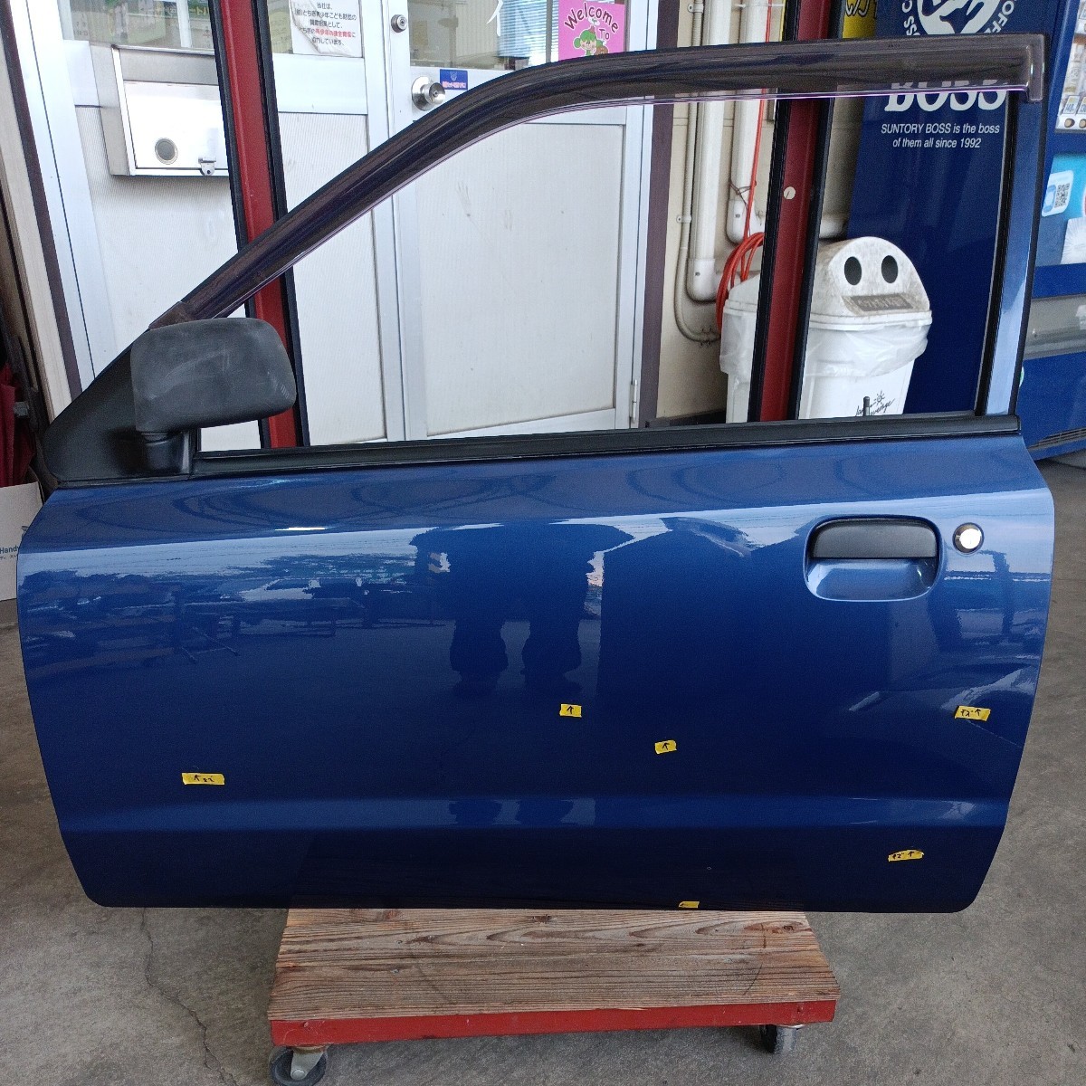 Yahoo!オークション - アルト HA12V 左 フロント ドア 3ドア車用 Z1Z ...