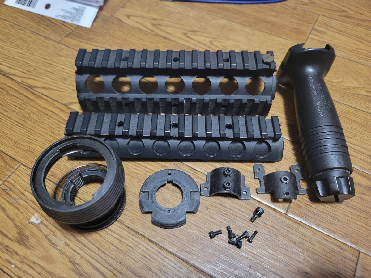Yahoo!オークション - 94・マルイ電動M4系 RISハンドガード＆フォアグ...