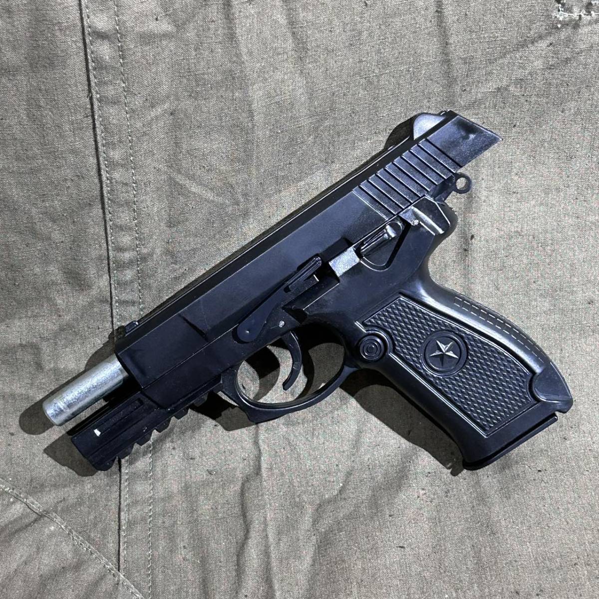 樹脂製 収納箱付き QSZ-92式拳銃訓練用ダミー トリガー マガジン スライド セフティー ハンマー可動タイプ PLA 人民解放軍(モデルガン)｜売買されたオークション情報、yahooの商品 ...