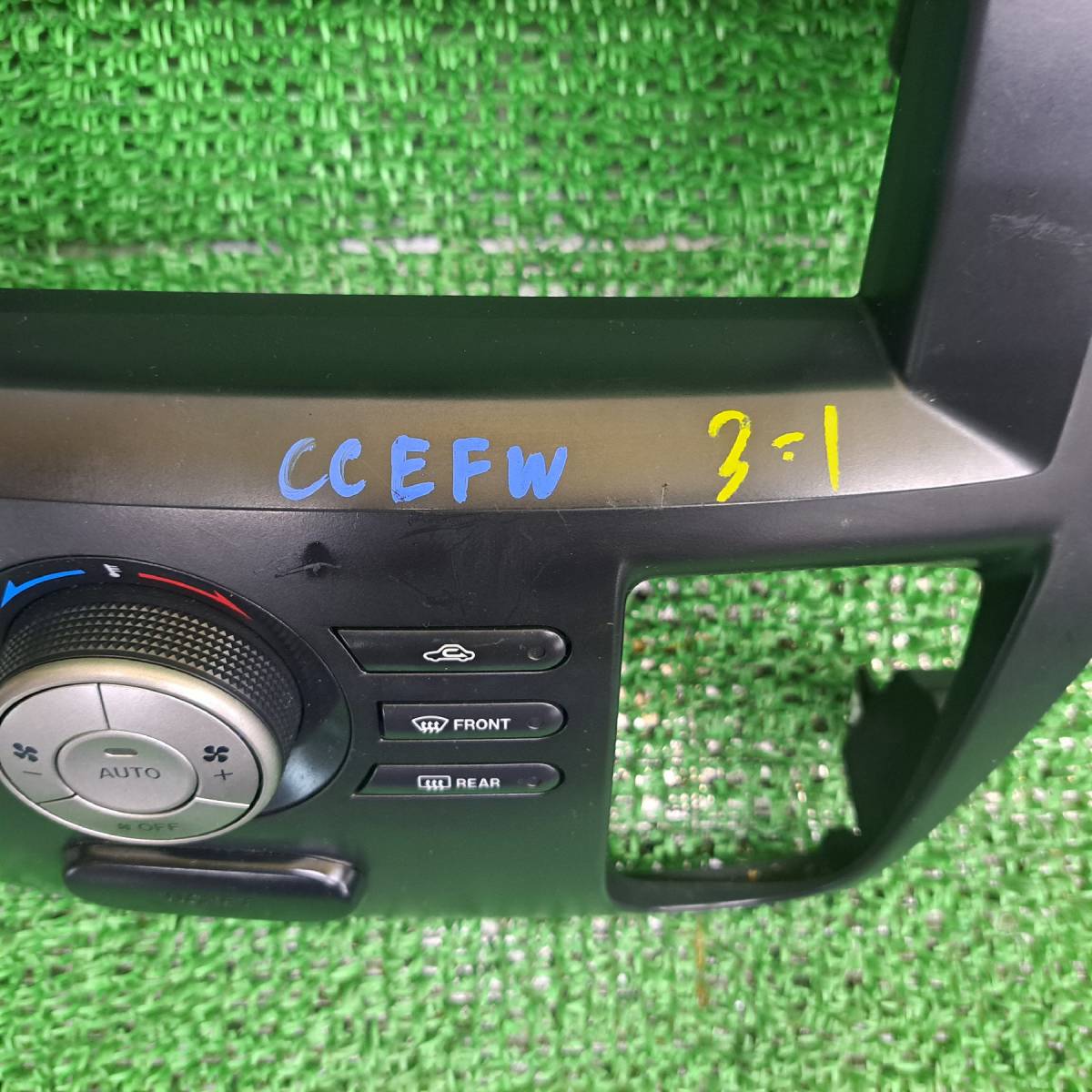 Yahoo!オークション - 3-1 マツダ ビアンテ CCEFW 純正 オーディオパネ...