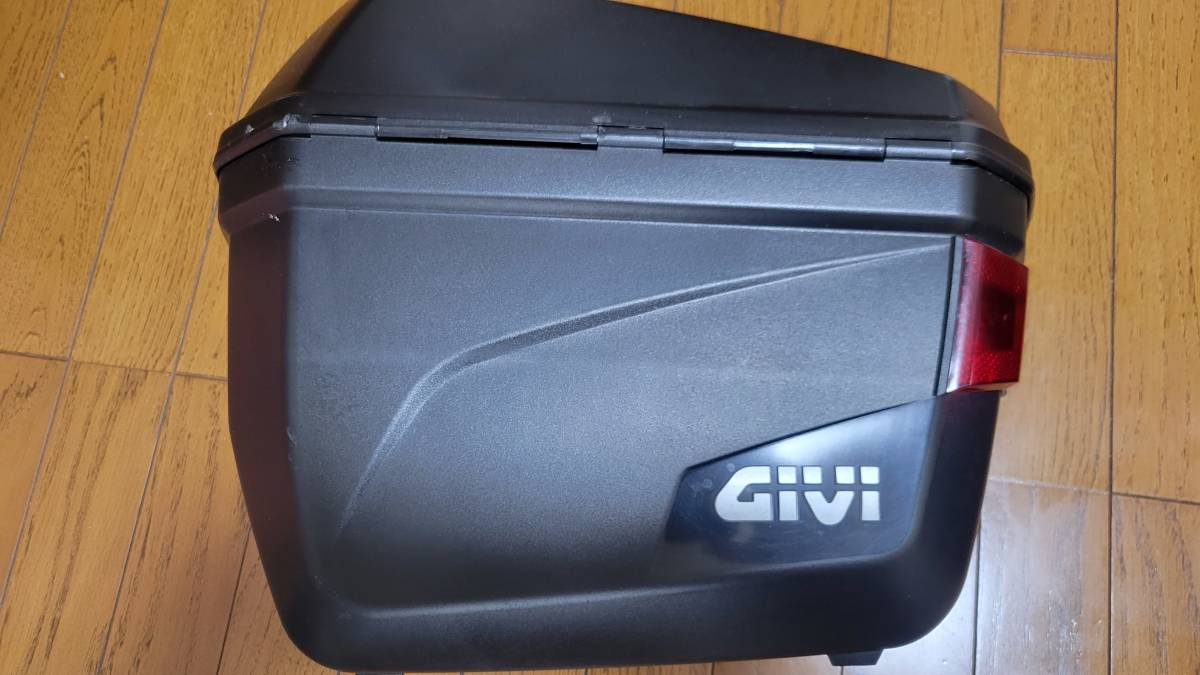 Yahoo!オークション - GIVI E22セット（サイドケース）