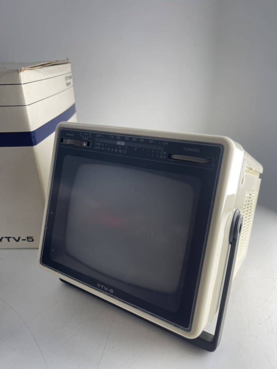 ユピテル 白黒 ポータブルテレビ YTV-5 ブラウン管 昭和レトロ(ポータブルテレビ)｜売買されたオークション情報、yahooの商品情報をアーカイブ公開 - オークファン（aucfan.com）