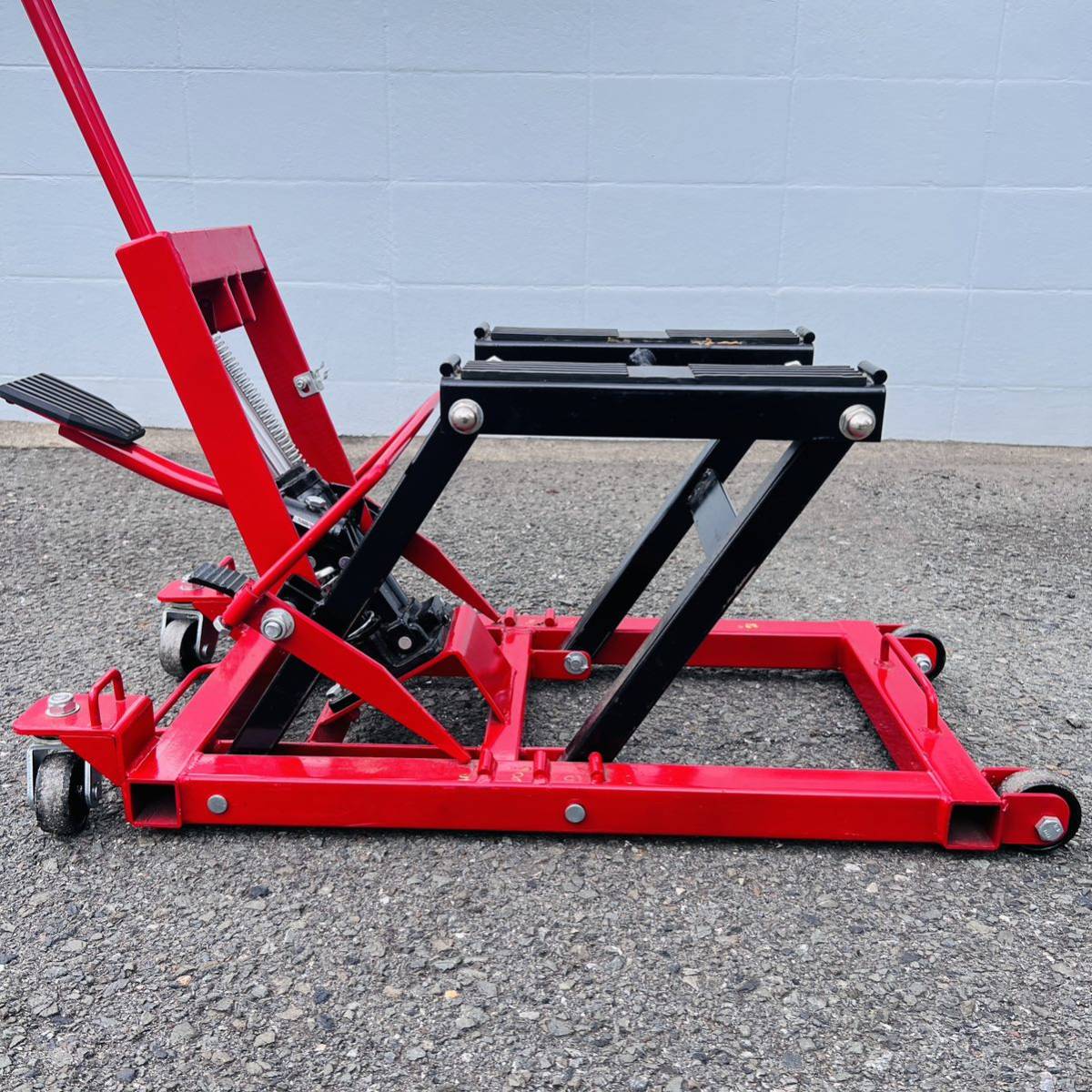 Yahoo!オークション - 【230609-11】大型 油圧式バイクリフトジャッキ