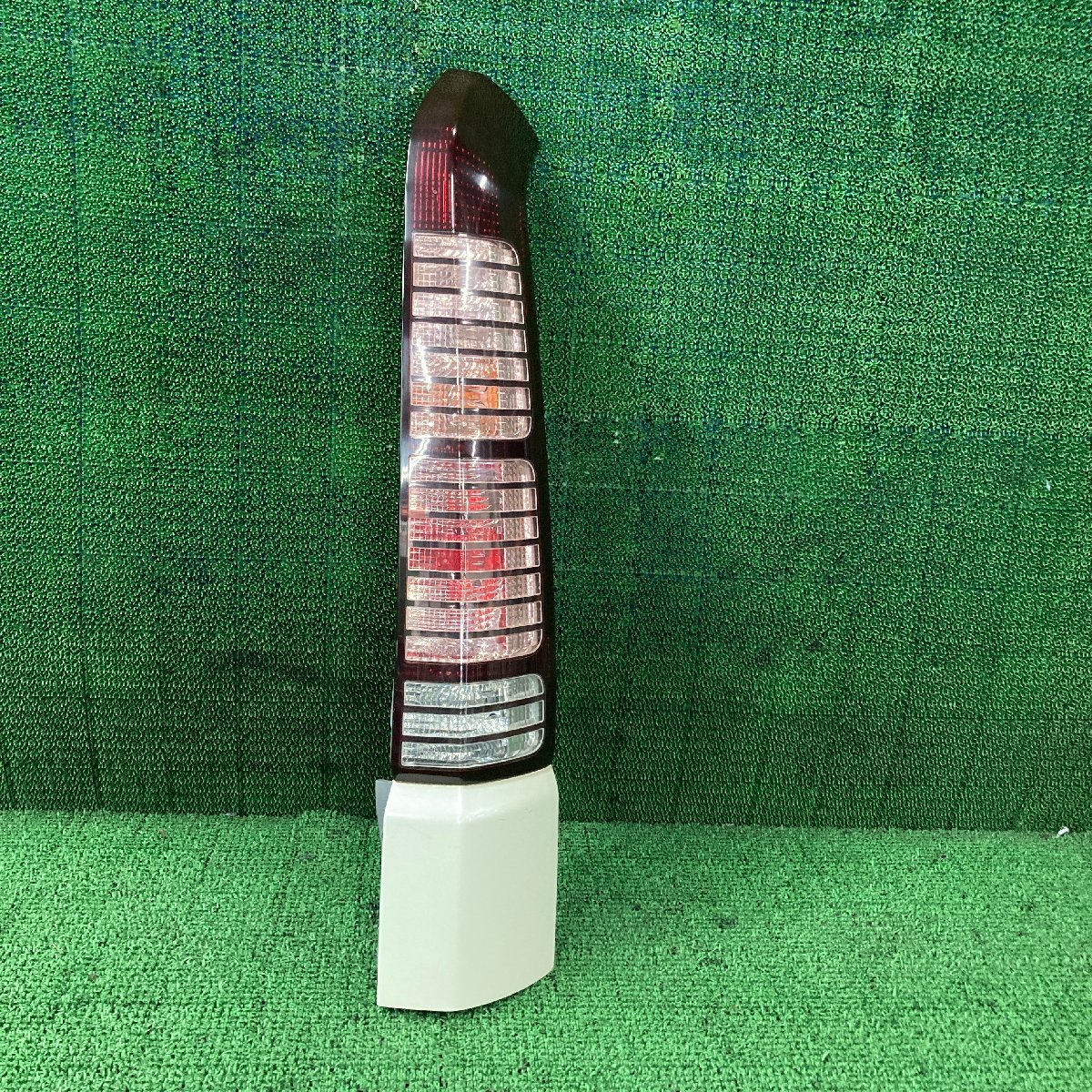 Yahoo!オークション - ステップワゴン G RF3 右 テールランプ テール...