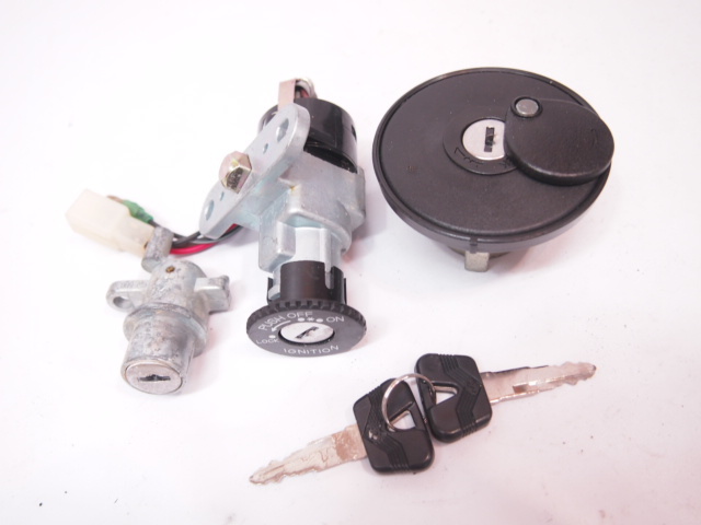 Yahoo!オークション - ビーノ50社外キーセット 割れなし交換に 5AU 2ス...