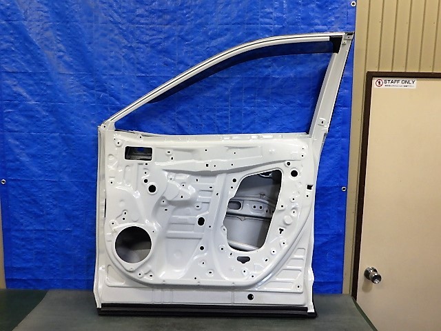 Yahoo!オークション - B254 ラブ4 RAV4 50 右フロントドア MXAA52 MXAA...