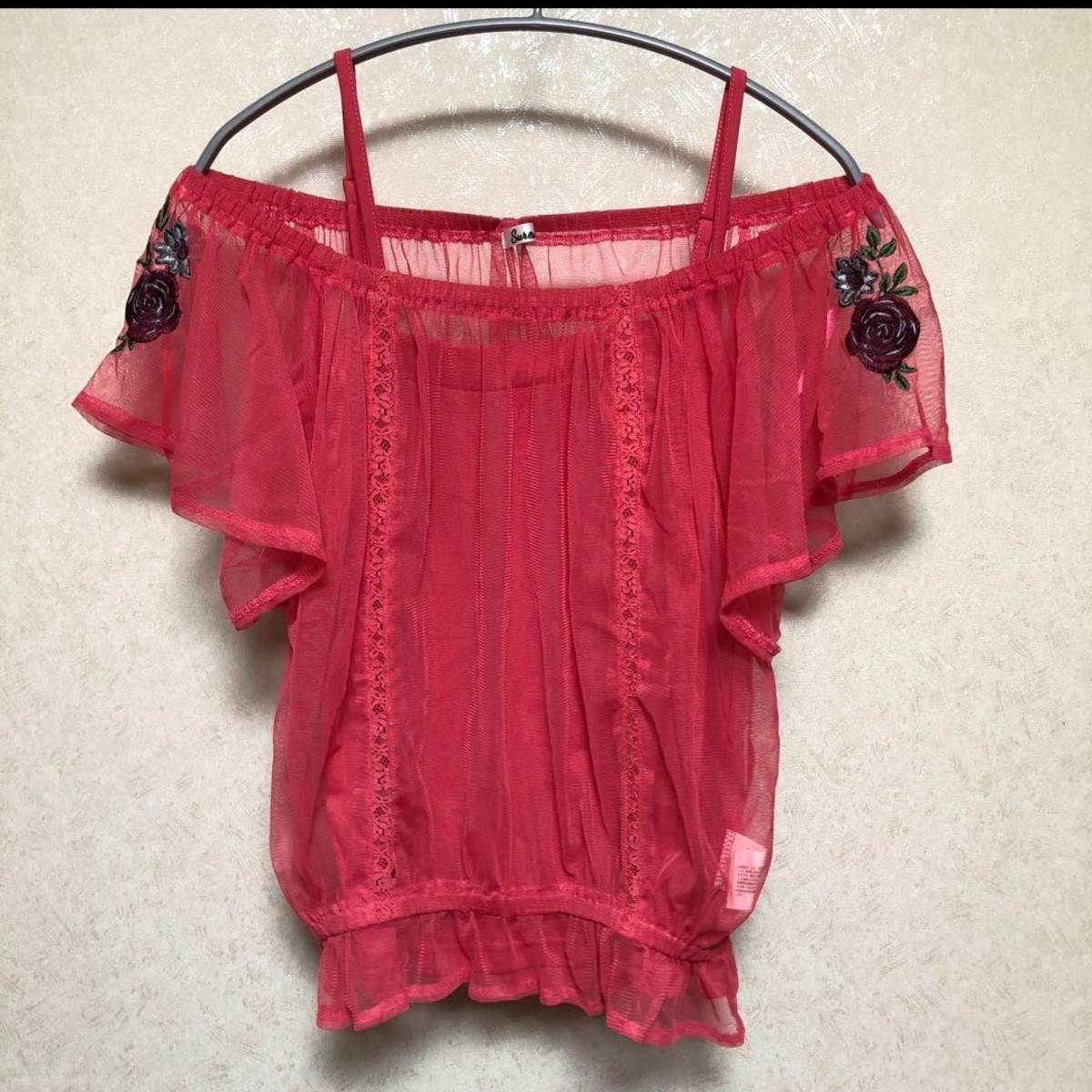 Yahoo!オークション - F227 未使用 オフショルダー ピンク系 刺繍 レー...