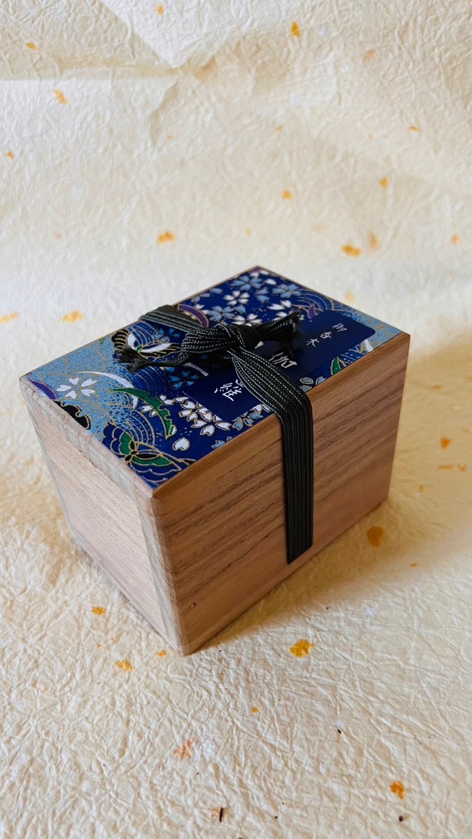 Yahoo!オークション - 御香木【伽羅】57g 香道具 松栄堂 お香 白檀 鳩...