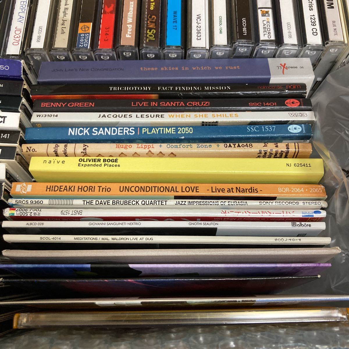Yahoo!オークション - B035 ジャズ CD 大量まとめ売り 約11.2kg 120枚...