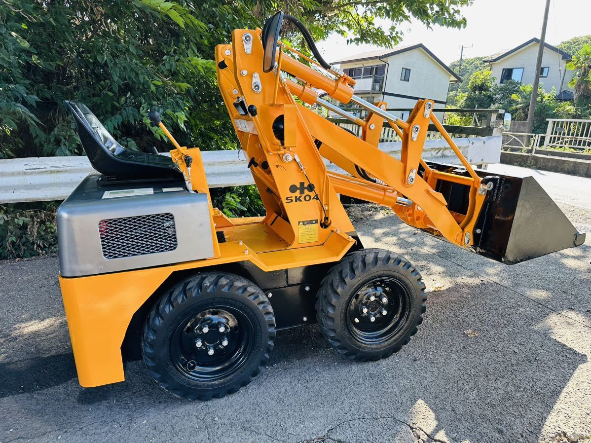 Yahoo!オークション - KOMATSU コマツ SK04 ホイルローダー 13馬力