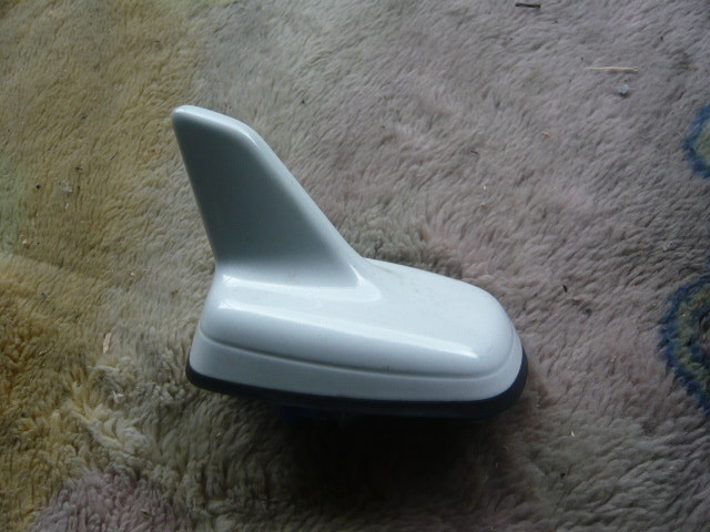 アウディ A5 8T 後期 ルーフ アンテナ 8TCDNL カラー LS9R(外装)｜売買されたオークション情報、yahooの商品情報をアーカイブ公開 - オークファン（aucfan.com）