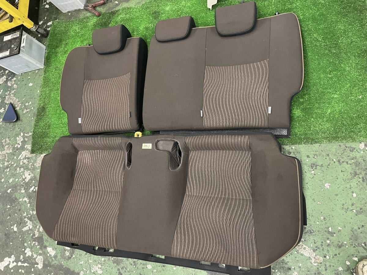 Yahoo!オークション - 230202-3918 トヨタ TOYOTA アクア NHP10 (トリ...