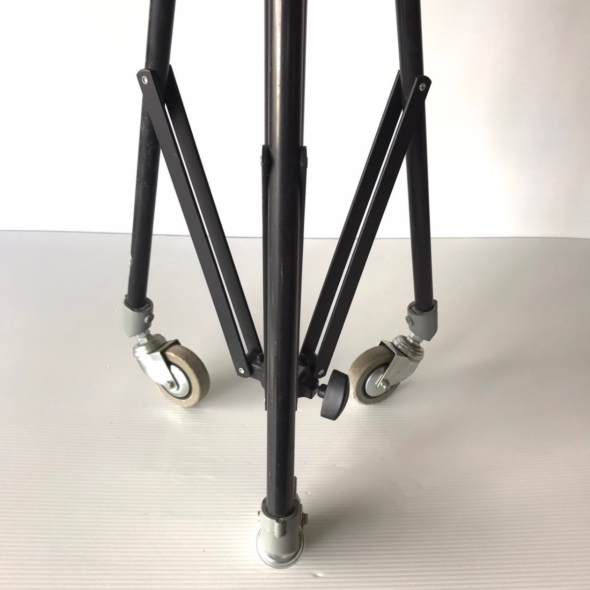 代購代標第一品牌-樂淘letao-manfrotto マンフロット ライトスタンド スタンド 三脚 現状品 イタリア製