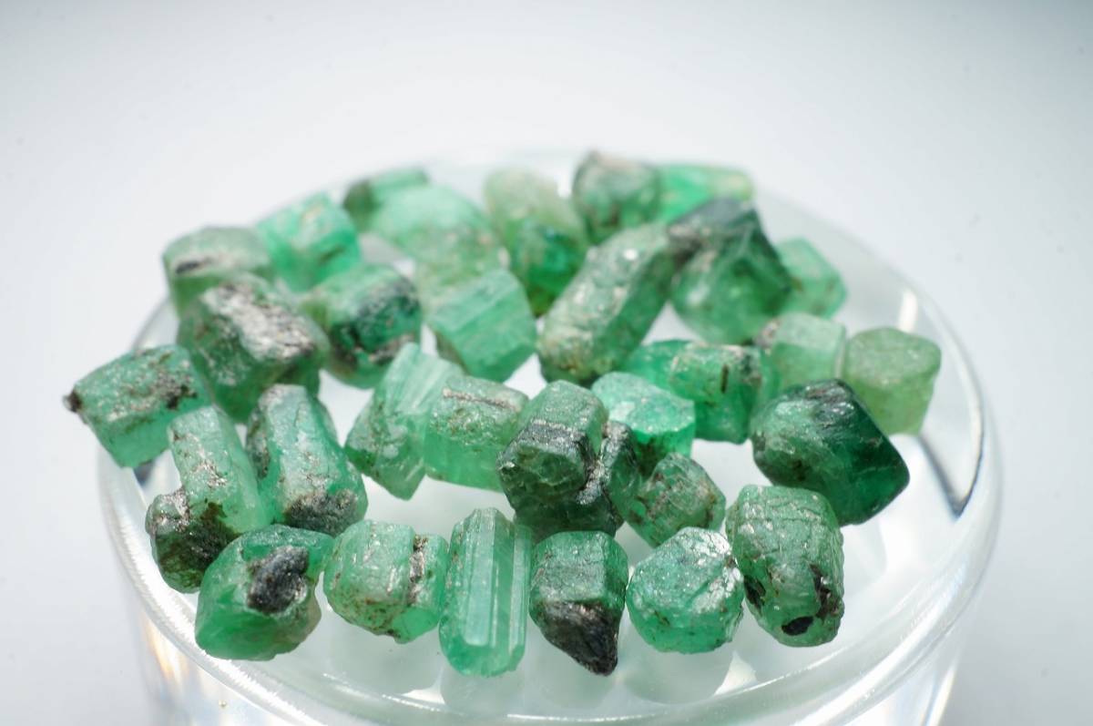 Yahoo!オークション - 30年前の希少在庫 非加熱天然コロンビア産上質透...