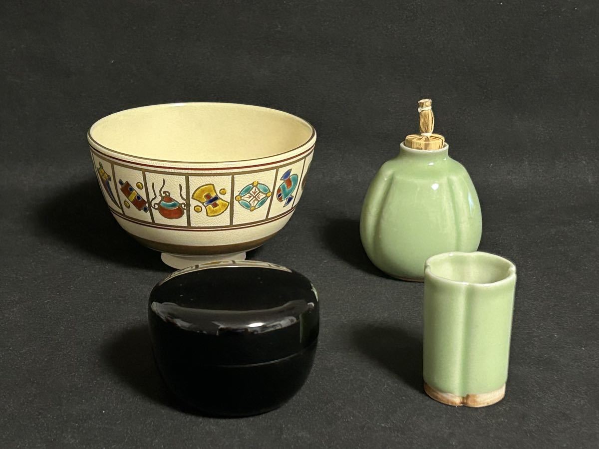 橋本紫雲 作 奈良絵 茶碗 棗 青磁 振出し 茶巾筒 茶道具 C26(茶碗)｜売買されたオークション情報、yahooの商品情報をアーカイブ公開 - オークファン（aucfan.com）