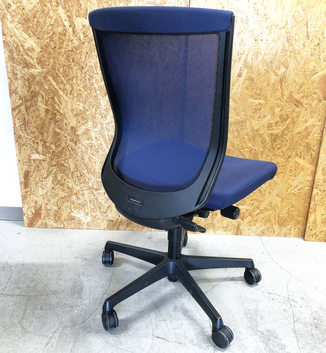 日本代購代標第一品牌【樂淘letao】－OKAMURA★オカムラ 事務椅子 ESCUDO mesh エスクードメッシュ ダークブルー 回転椅子 C488ZR-FHB4 直接引き取り歓迎
