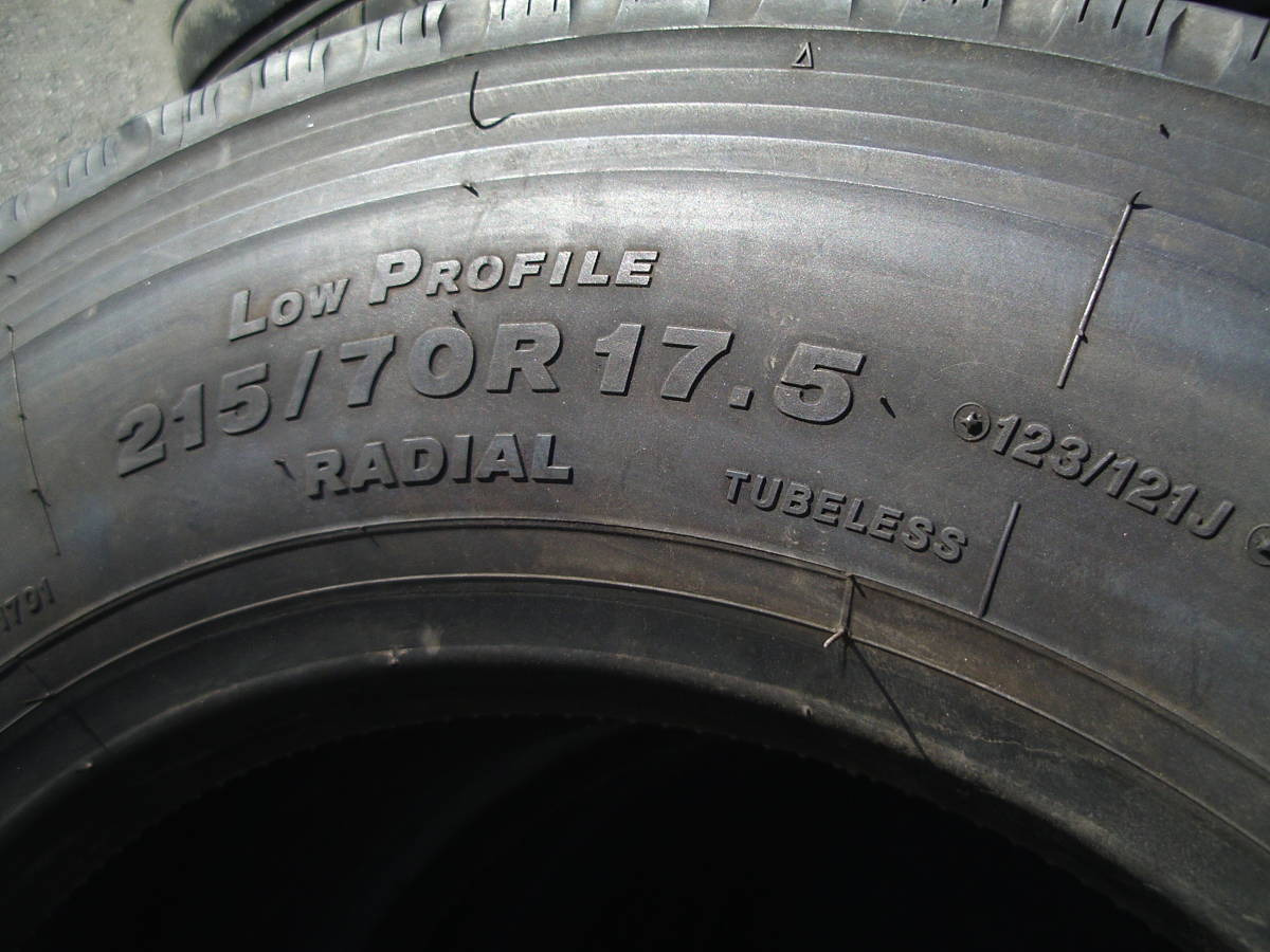 Yahoo!オークション - タイヤ 2本セット ブリヂストン R225 215/70R17....