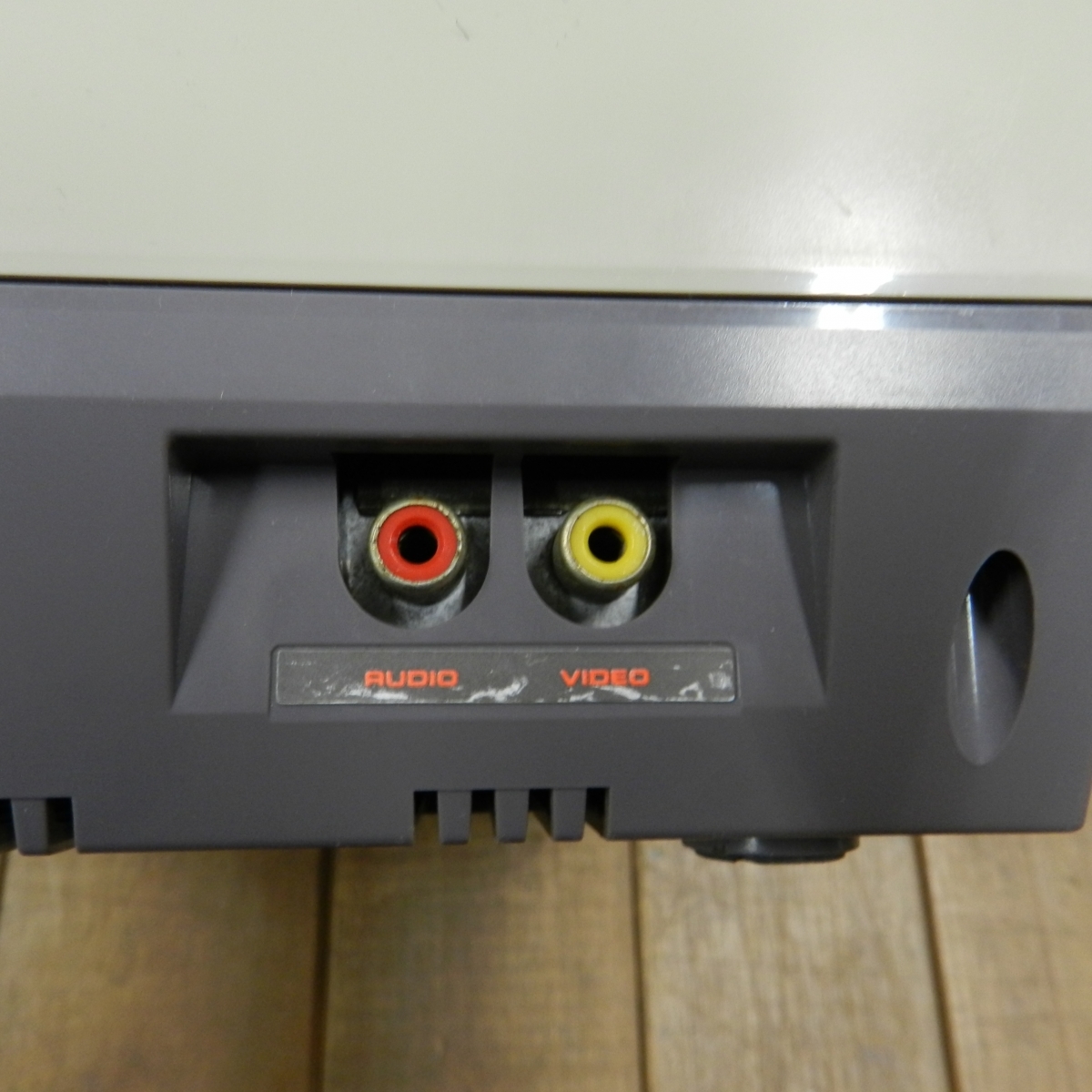 A121 任天堂 海外版ファミコン NES 本体/コントローラーのみ ジャンク A(本体)｜売買されたオークション情報、yahooの商品情報をアーカイブ公開 - オークファン（aucfan.com）