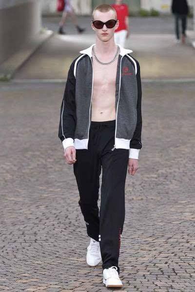 Gosha Rubchinskiy ゴーシャラブチンスキー × セルジオ Gosha Rubchinskiy ゴーシャラブチンスキー × セルジオ