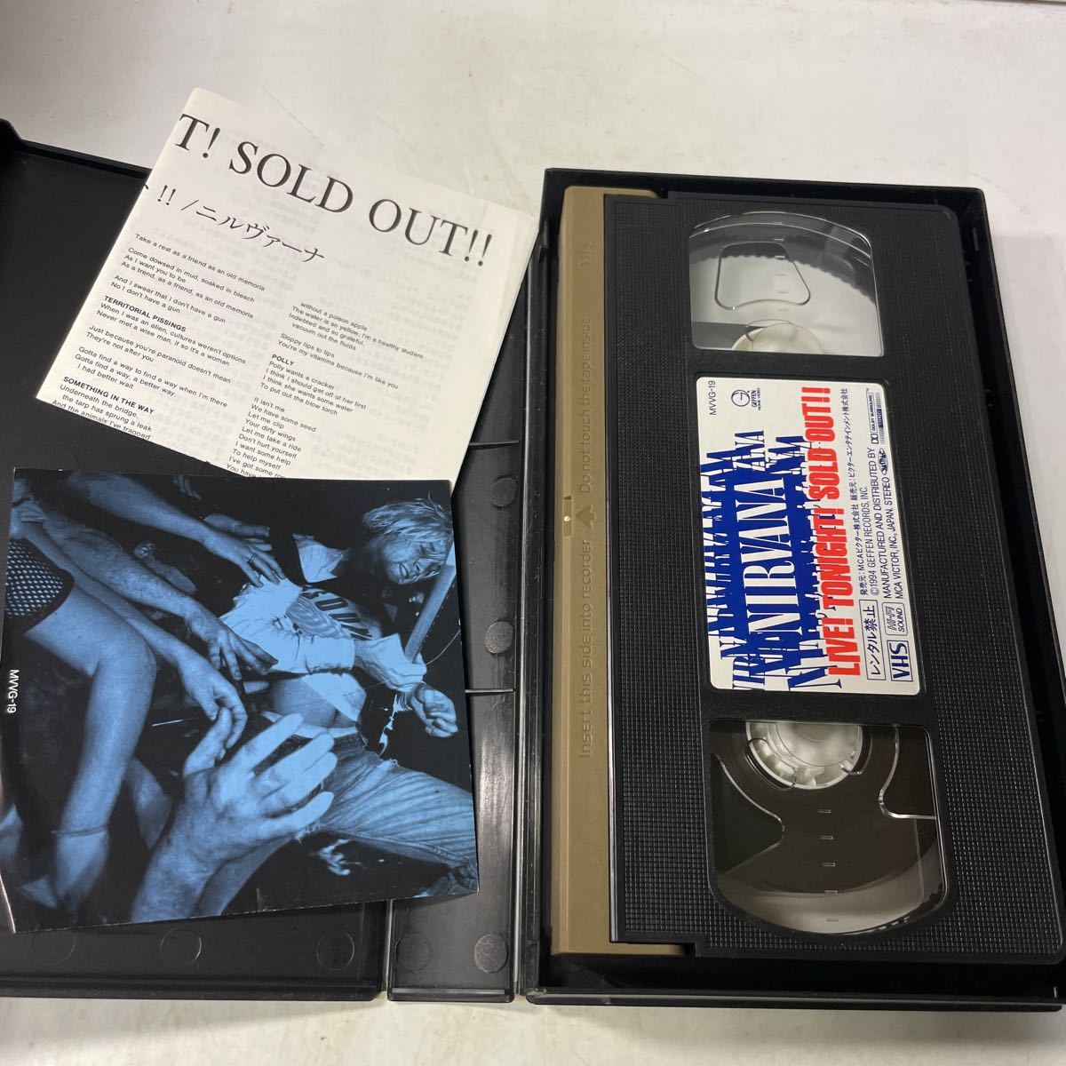 Yahoo!オークション - Q05 ニルヴァーナ VHSテープ 2本セット LIVE TON...