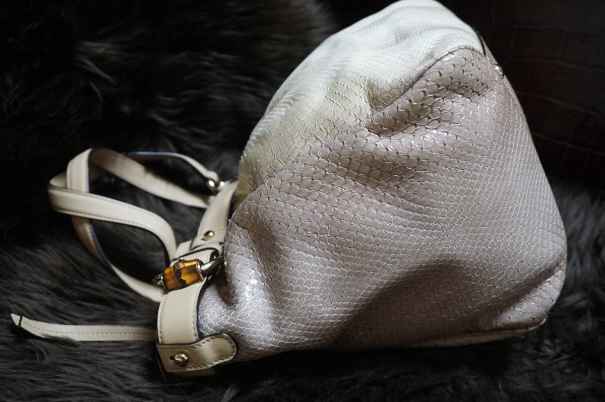 11162/ 新品同様 グッチ GUCCI 60万↑『刺激的なクリエイション 11162/ 新品同様 グッチ GUCCI 60万↑『刺激的なクリエイション