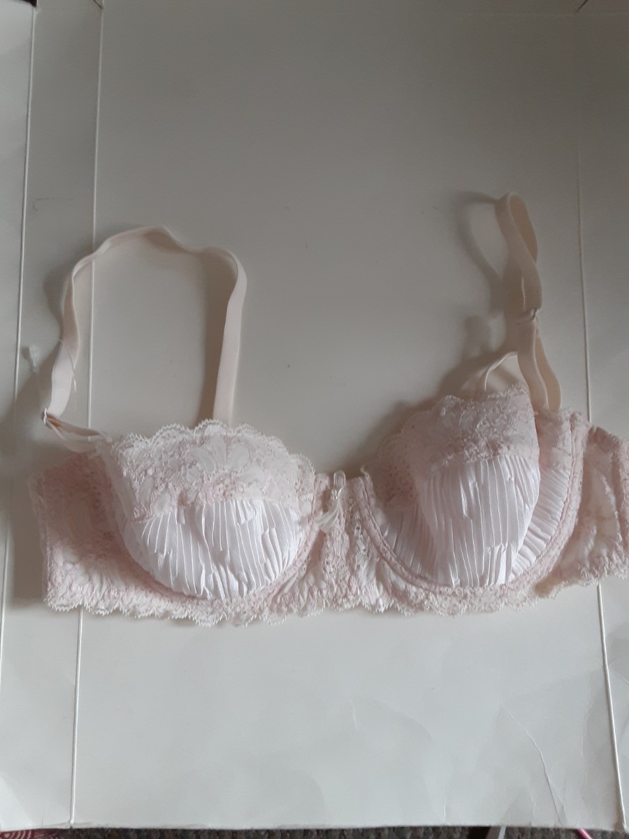 Yahoo!オークション - ブラジャーB75 ピンク