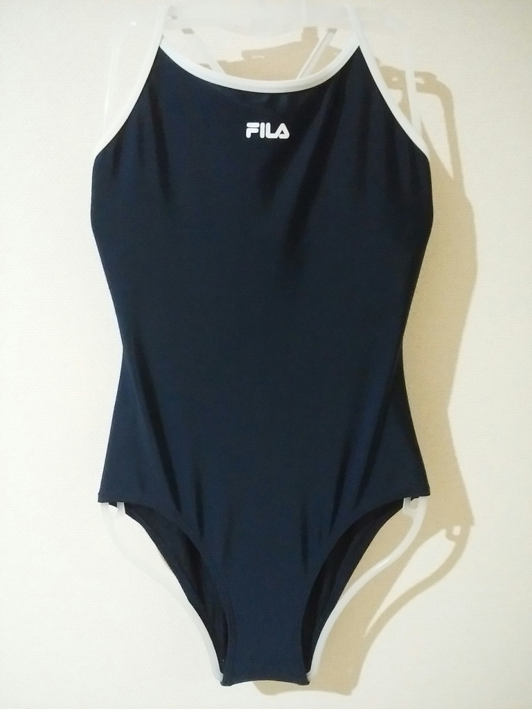 Yahoo!オークション - FILA ロゴ入りワンピース水着 紺色 光沢スベスベ...