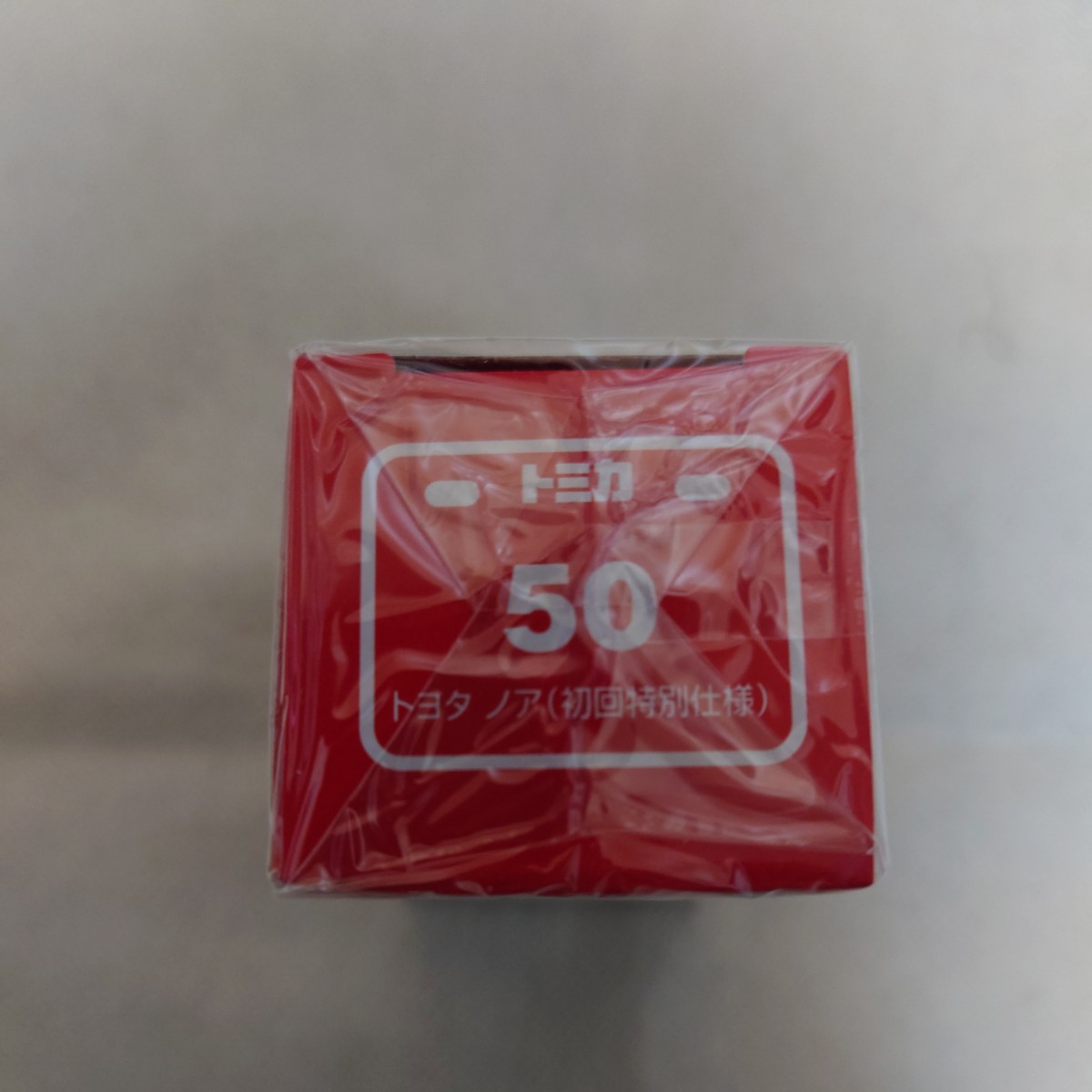 Yahoo!オークション - トミカNo50 トヨタ ノア(初回特別仕様)新品 未開...
