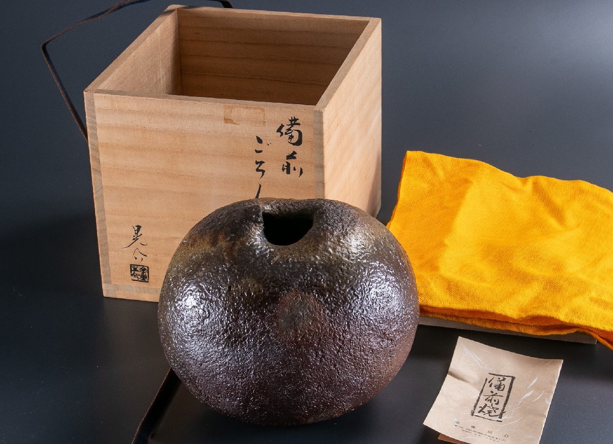 作家 金重晃介 かねしげこうすけ 備前 ごろん壺 高さ17cm 共箱 D23 古美術 古玩 壷 花器 土物 陶芸 備前焼(花器、壷)｜売買されたオークション情報、yahooの商品情報を ...