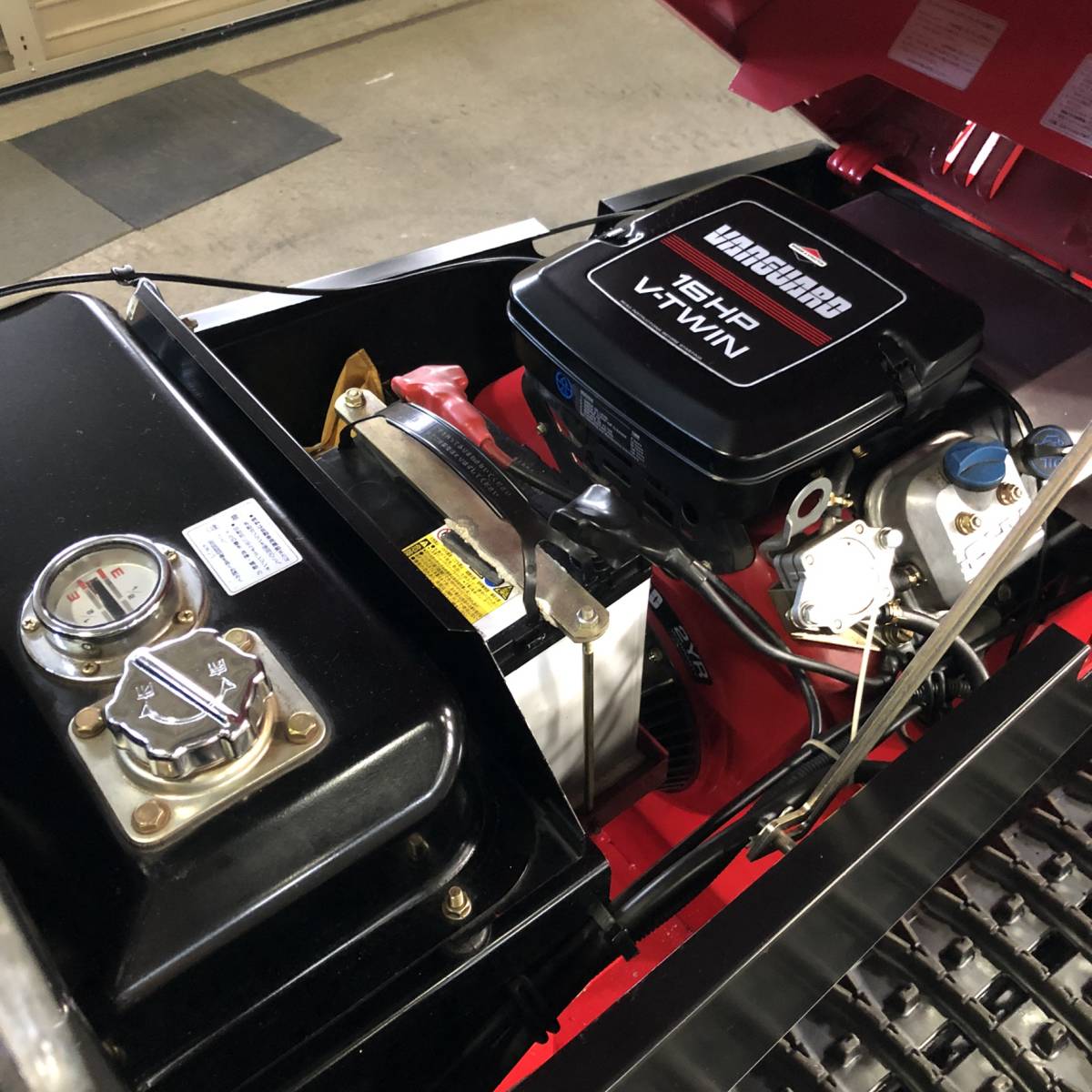 Yahoo!オークション - T664 動作良好 ヤナセ 除雪機 10-16HST 16馬力 ...