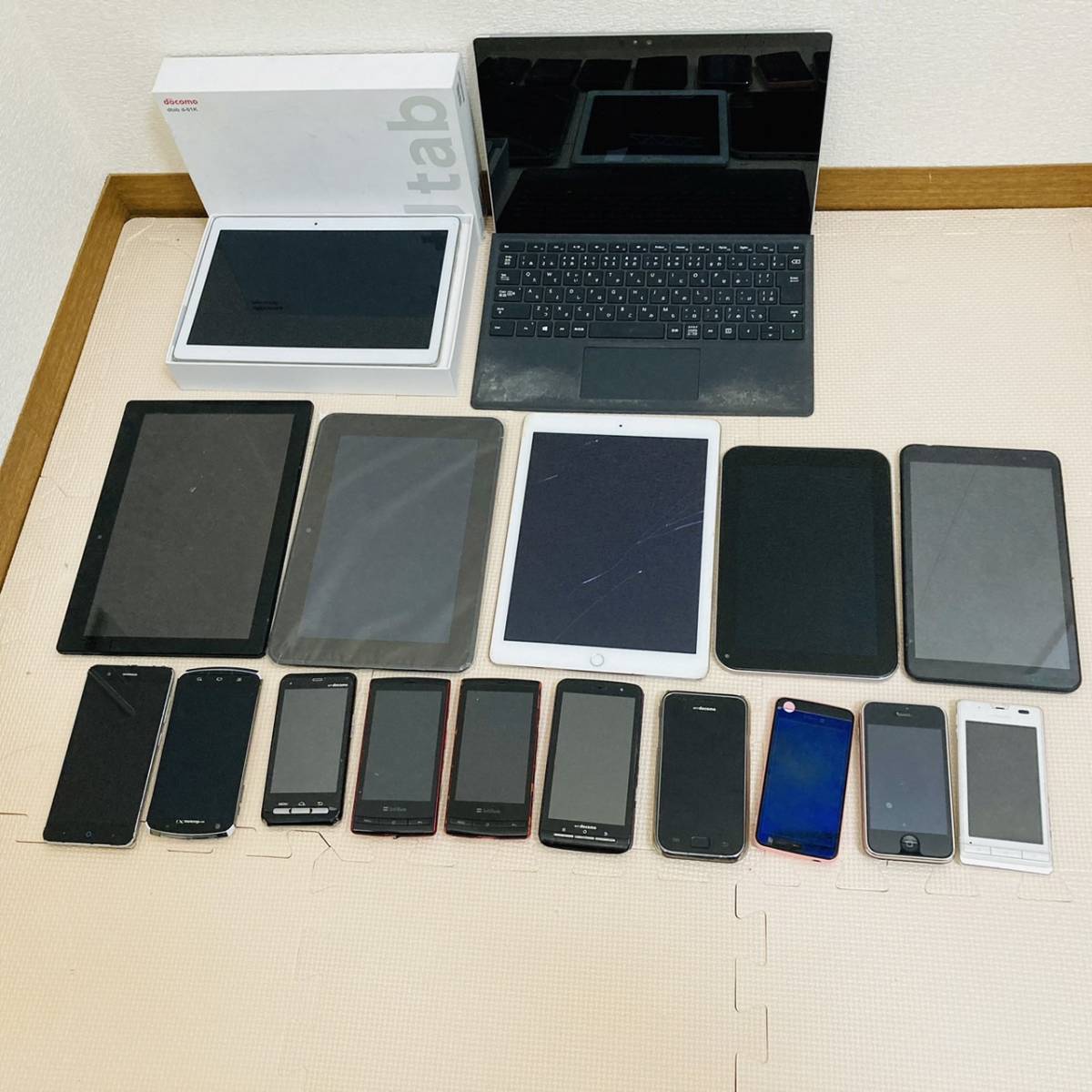 Yahoo!オークション - ジャンク出品 i Pad Model A1567 サーフェスPro ...