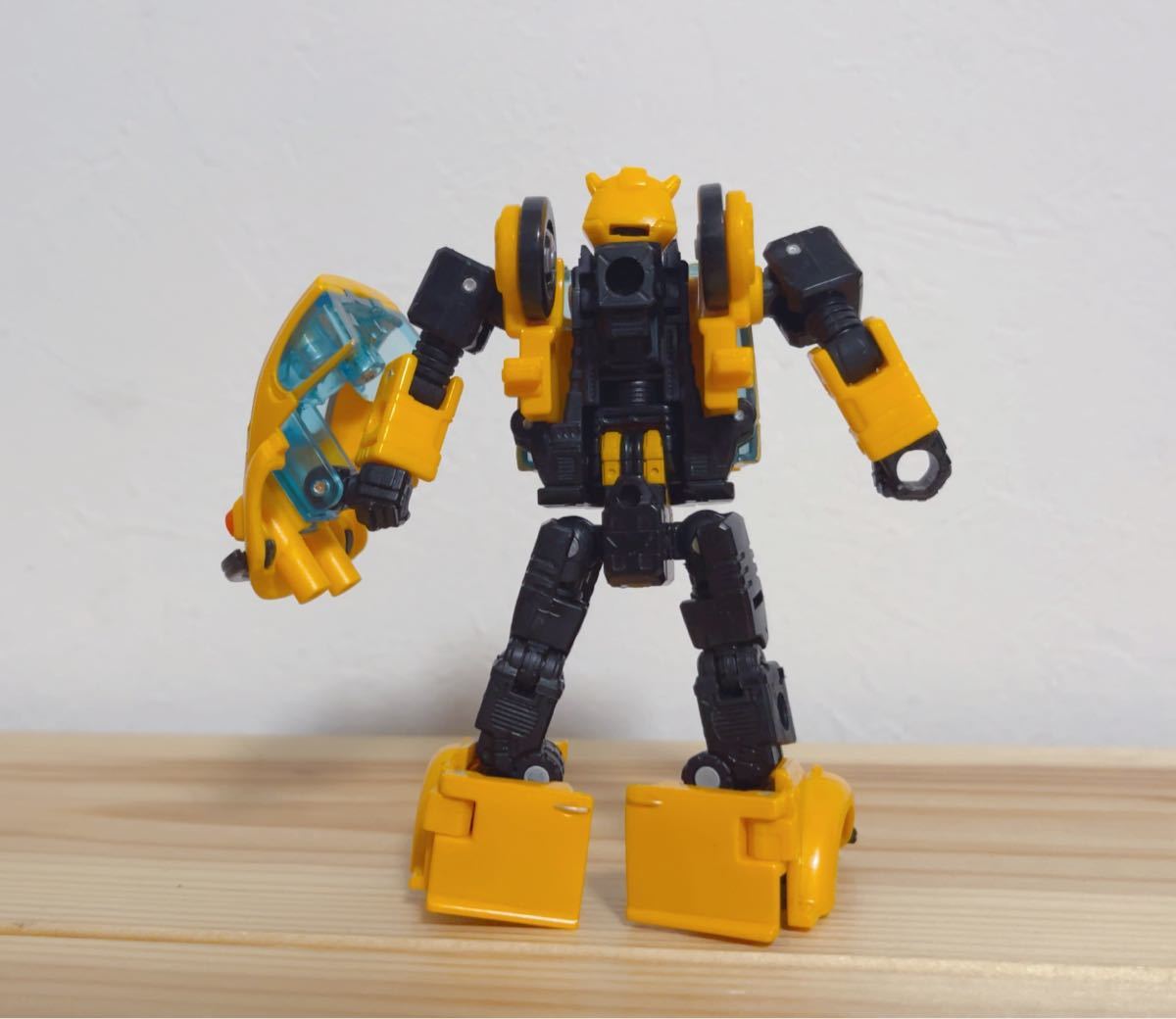 トランスフォーマー WFC-09 ウォーフォーサイバトロン バンブルビー 武器欠品(トランスフォーマー)｜売買されたオークション情報、yahooの商品情報をアーカイブ公開 - オークファン ...